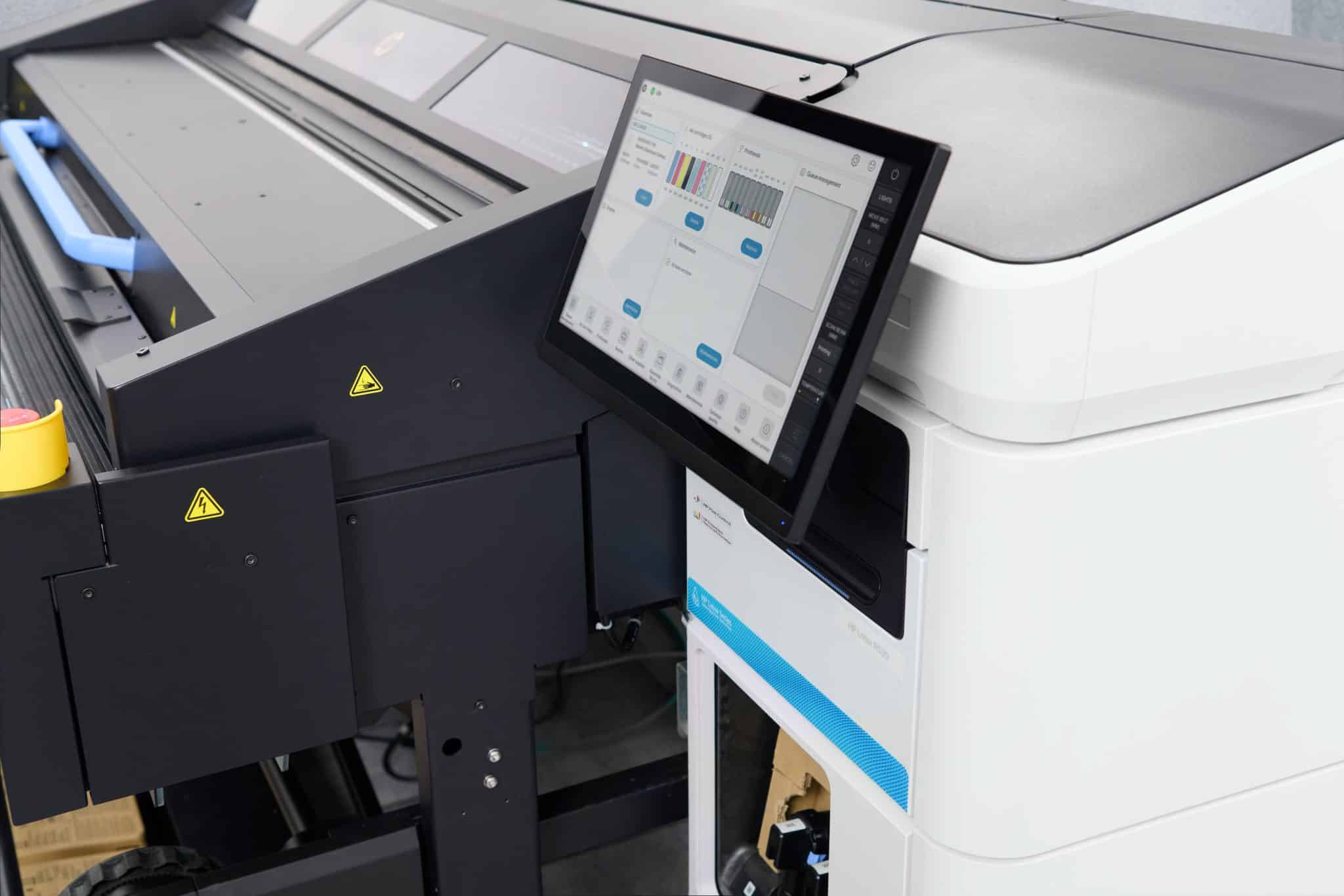 HP Latex R530 Printer | Versatile Hybrid Printing Solution